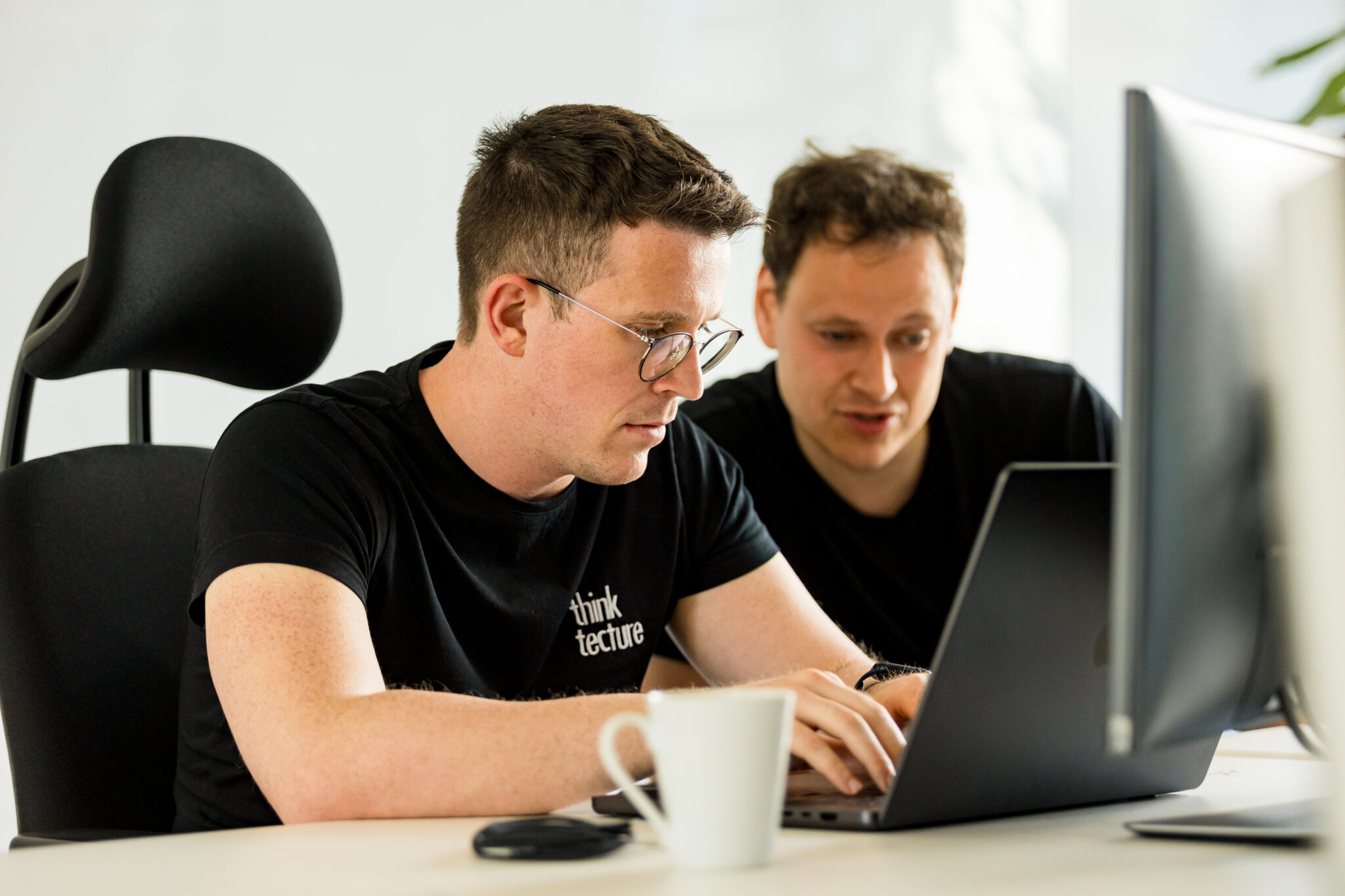 Thinktecture AG - In-Depth Tech Knowledge